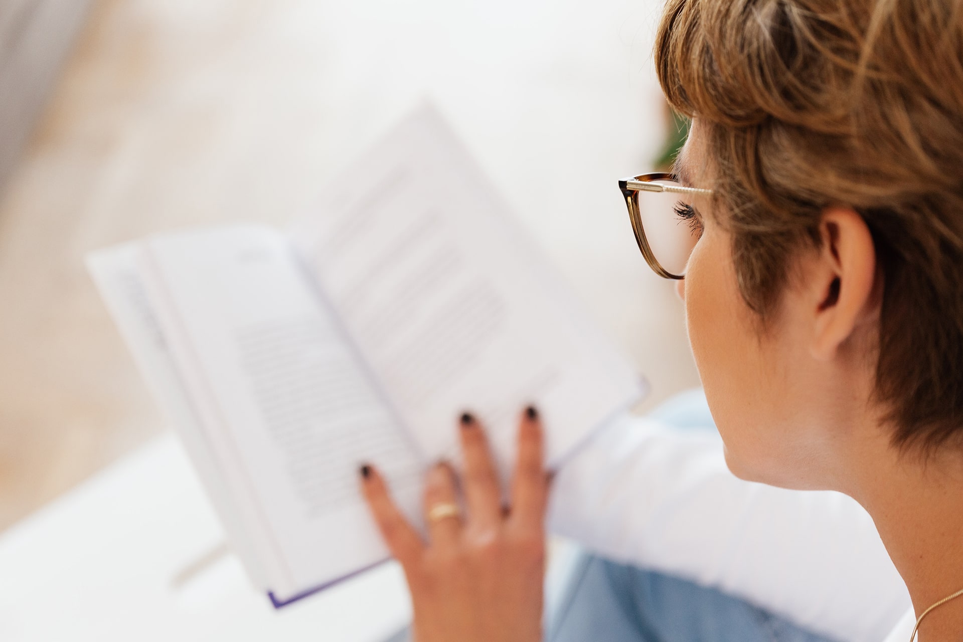 Essential Bookworm Novels to Experience in a Lifetime